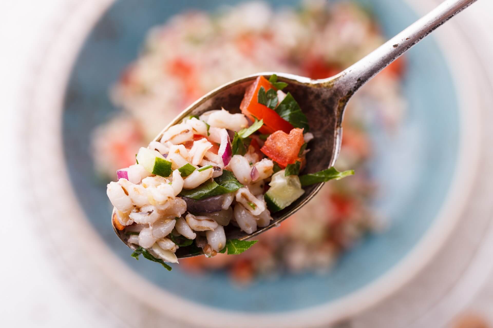 Odlična spomladanska krepka solata z ješprenjem - Eko Dežela